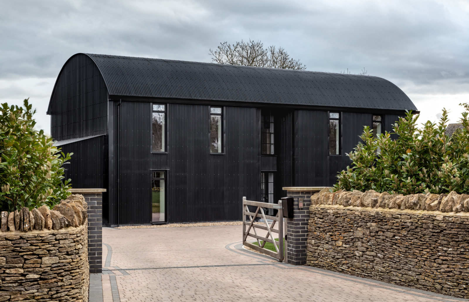 Modern Dutch Barn - Anderson Orr Architects Ltd.