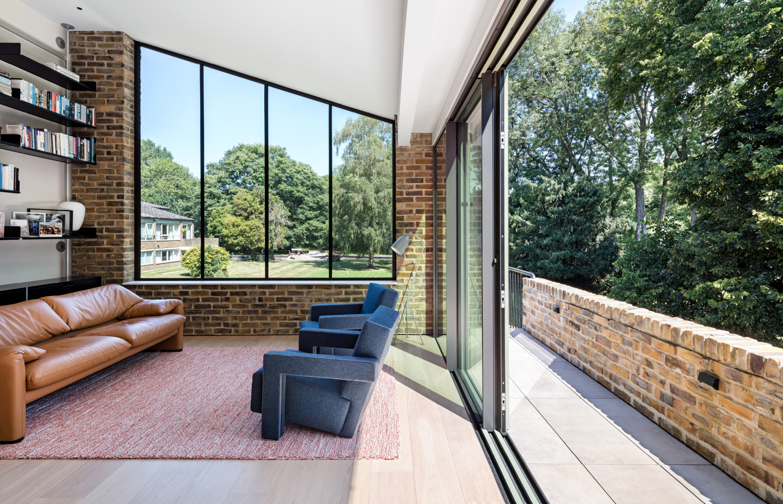 Mid-Century Modern Riverside Home - Anderson Orr Architects Ltd.