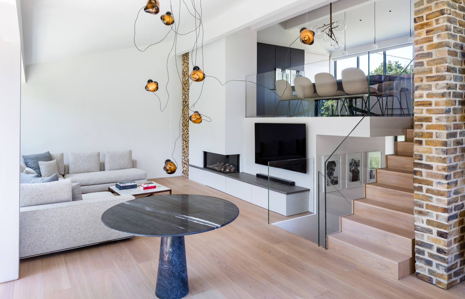 Mid-Century Modern Riverside Home - Anderson Orr Architects Ltd.